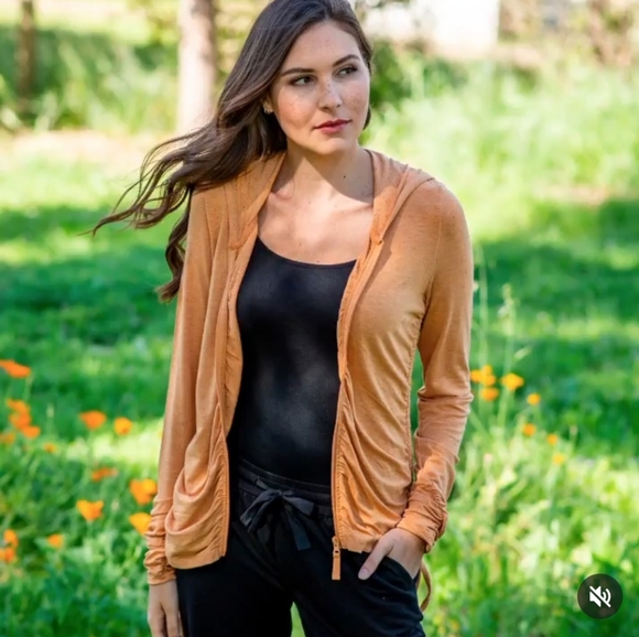 evy's tree | Tops | Evys Tree Natalie | Poshmark